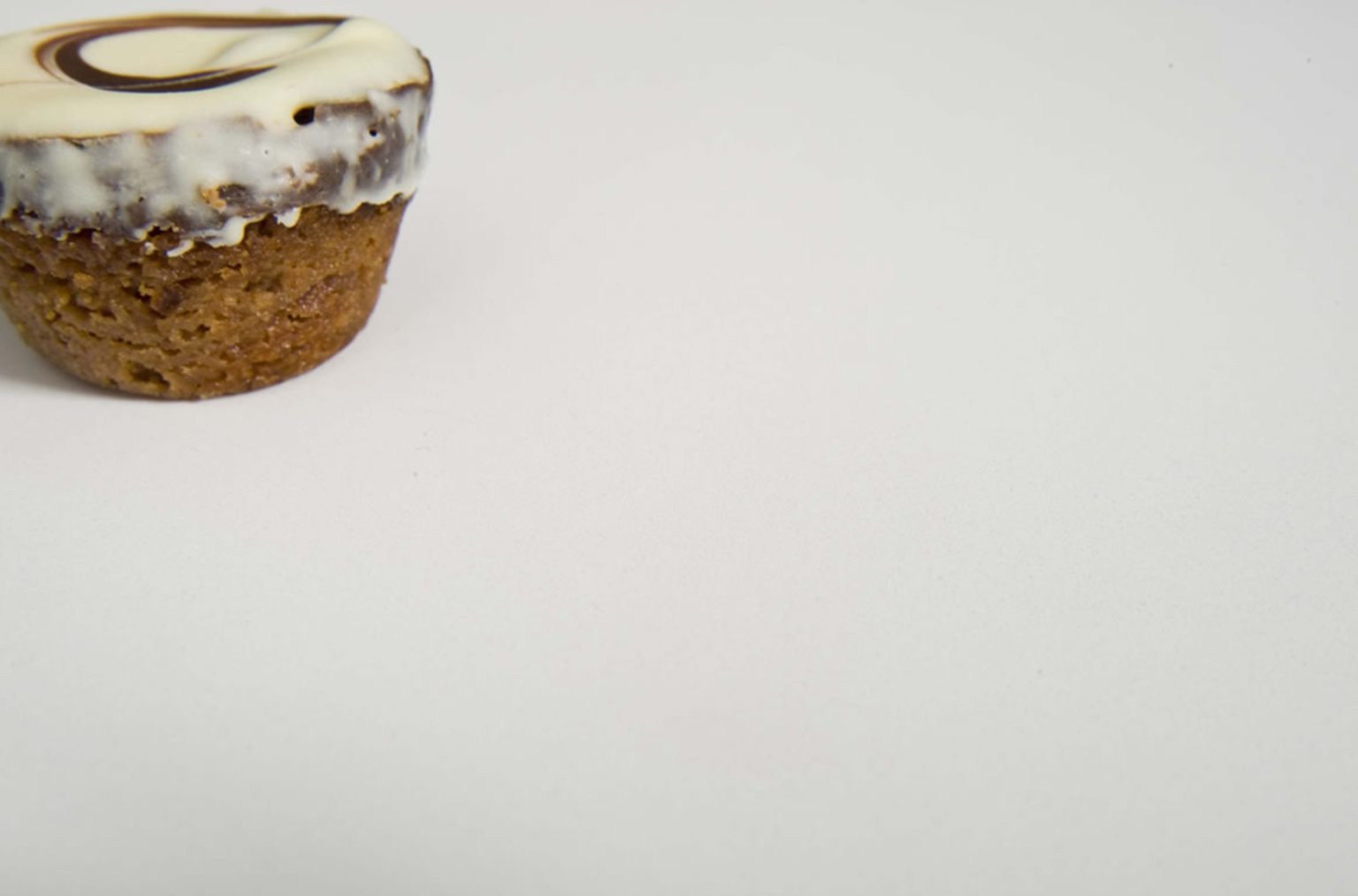 Alpine White Quantum Zero Slab Polished