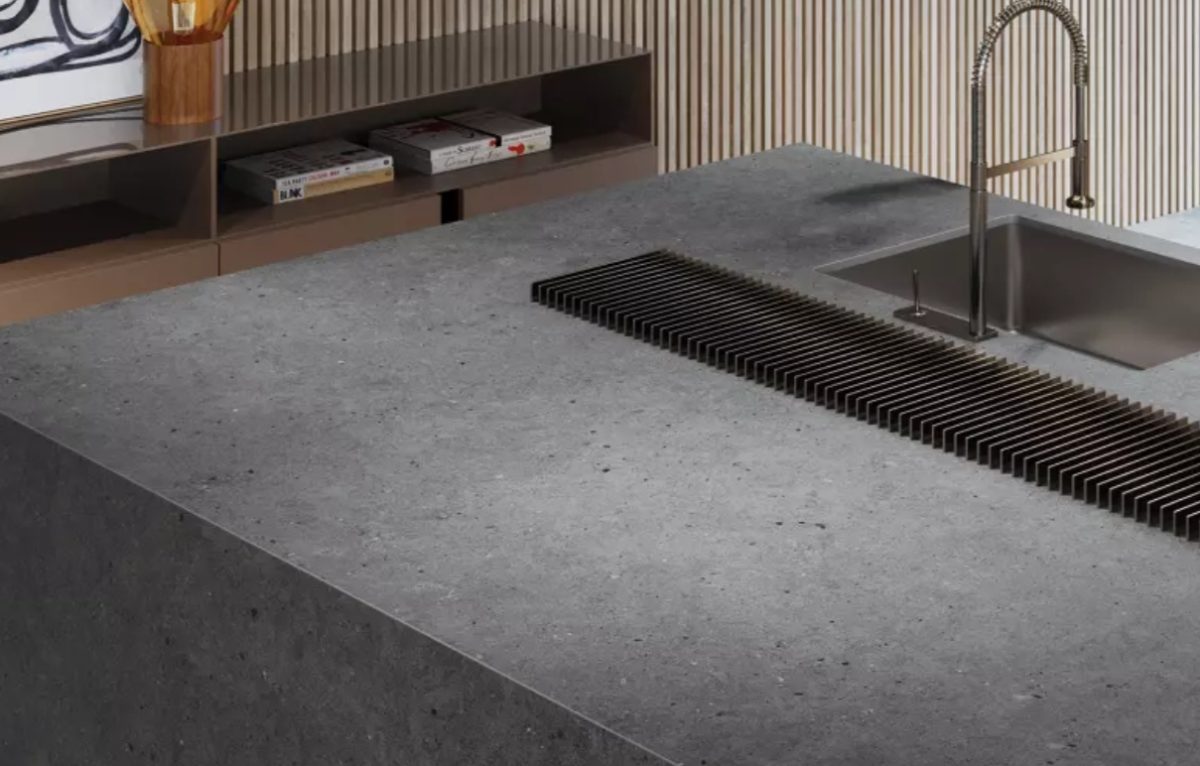 220 Magnate Caesarstone