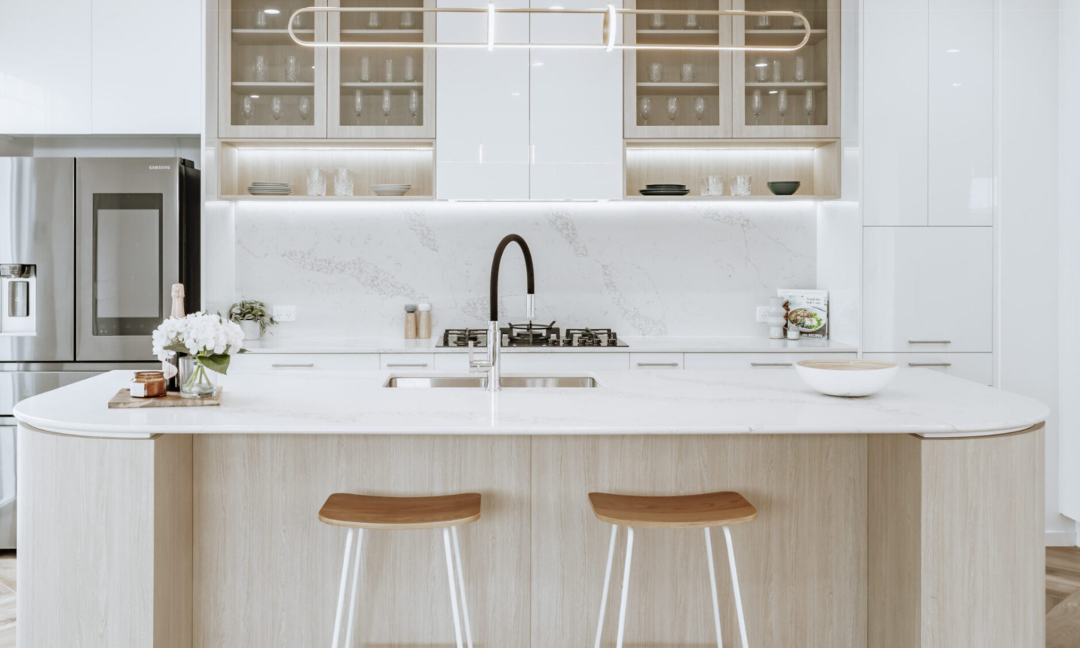 Calacatta Signature Zenith Surface Polished Slabs - AUSKstone ...